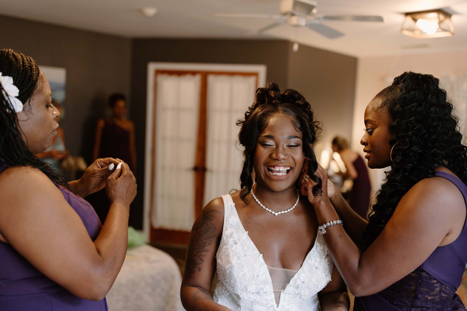 Bloom and Bower Wedding | Joy and Tyler - lauraskebbaphotography.com