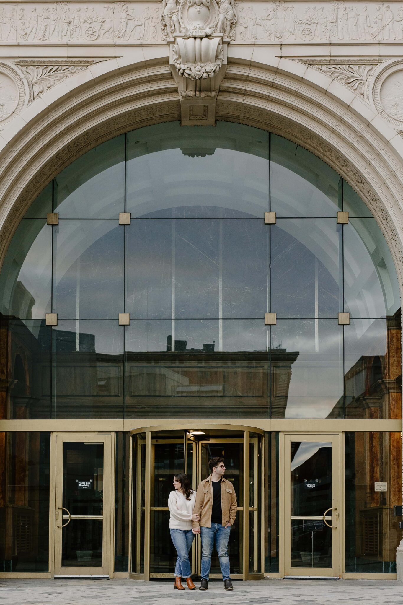 Downtown Toledo Engagement Photos Guide - lauraskebbaphotography.com